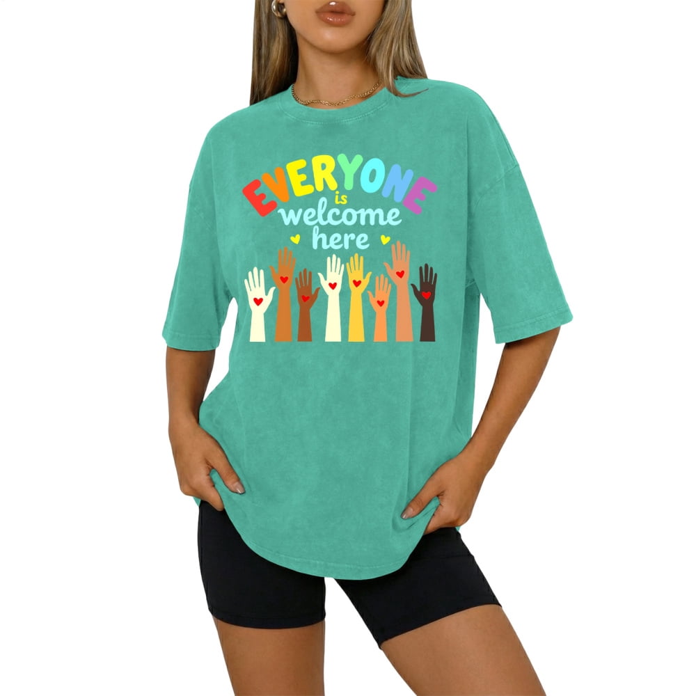 Ankishi Women Oversized Tshirt Everyone is Welcome Here Crewneck Short ...