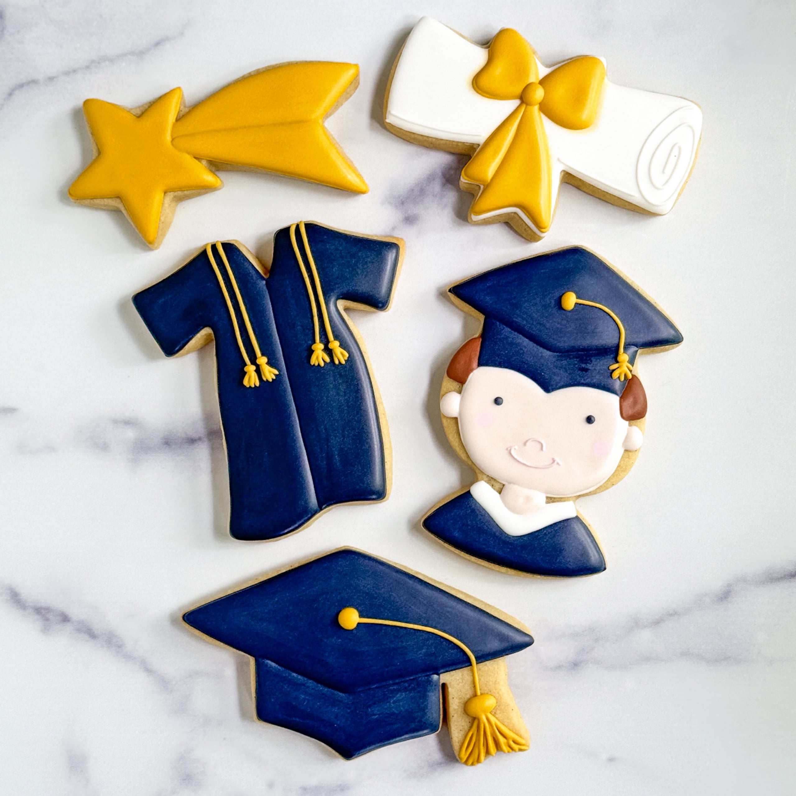 Ann Clark 5-Piece Graduation Cookie Cutter Set, Class of 2024, Made in ...