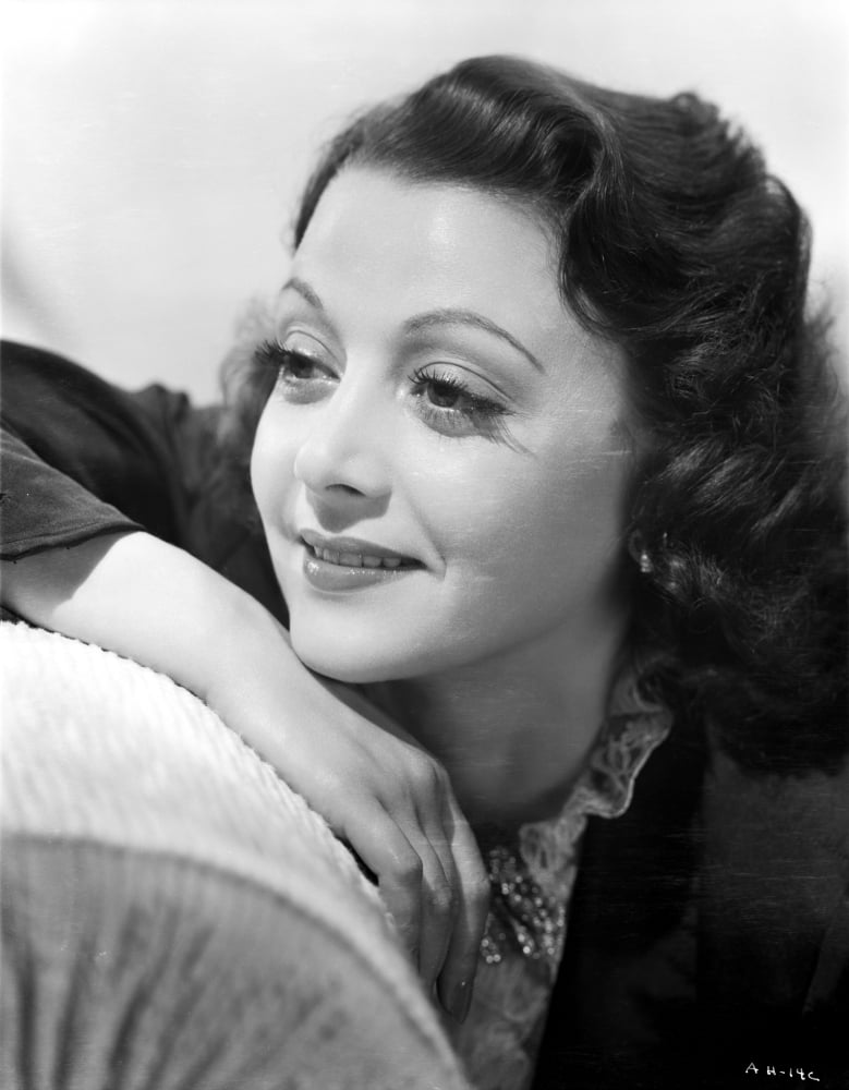 Ann Hunter Leaning Chin on Hand and smiling Photo Print (8 x 10 ...