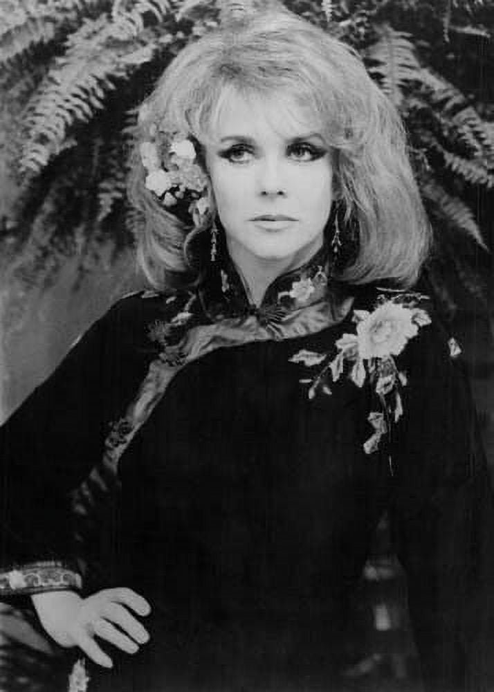 Ann-Margret sassy portrait hand on hip 1987 movie A Tiger's Tale 5x7 inch photo - Walmart.com