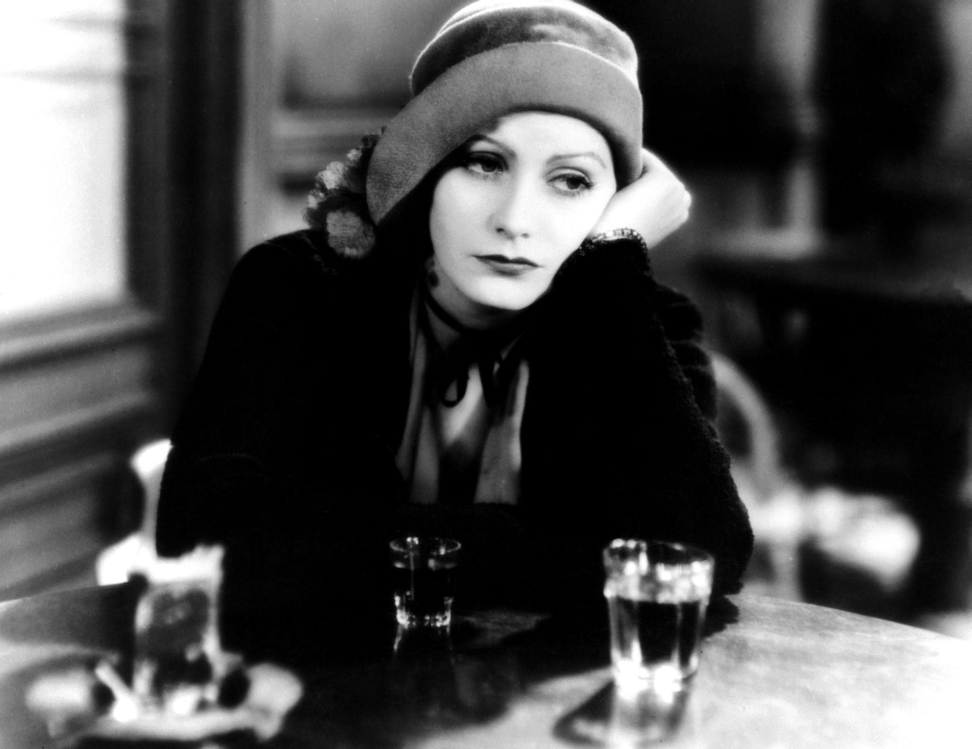 Anna Christie Greta Garbo 1930 Photo Print (14 x 11) - Walmart.com