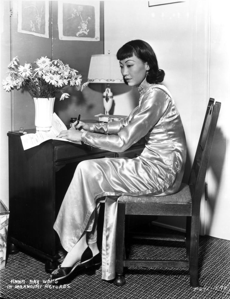Anna Wong Working on Her Desk Photo Print (8 x 10) - Walmart.com