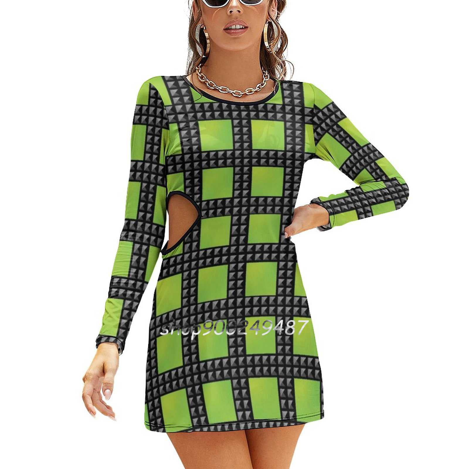 Anne Boleyn Repeating Pattern Sweetheart Knot Flared Dress Fashion ...