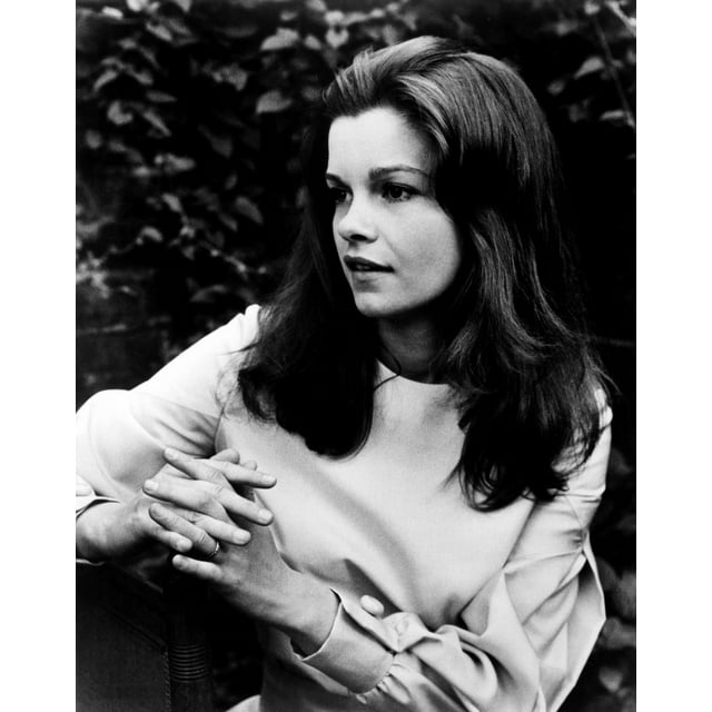 Anne Of The Thousand Days Genevieve Bujold On Location In England 1969 ...