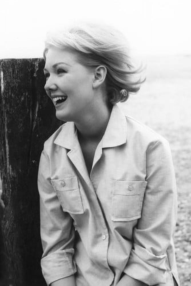 Annette Andre 24x36 Poster Star of Randall & Hopkirk on Beach 1965 ...