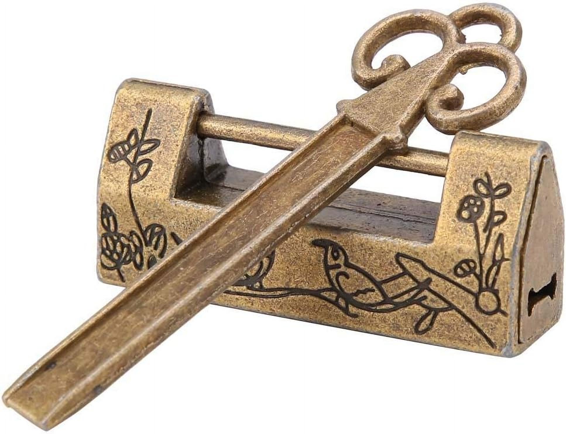 Antique Chinese Lock, Decorative Lock and Key with Traditional Flower ...