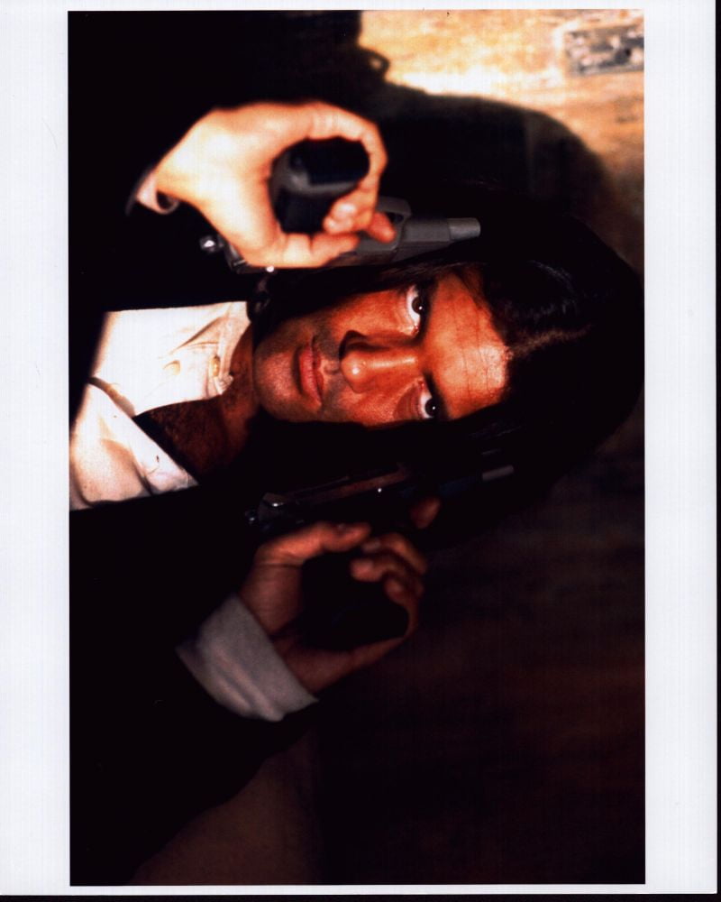 Antonio Banderas Holding Two Guns In Desperado Photo Print (16 x 20 ...