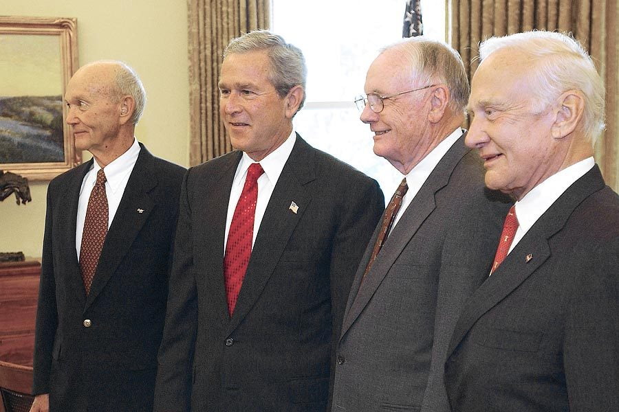 Apollo 11 Crew and President George W. Bush 2004 - Style A - 24x36 Inch ...