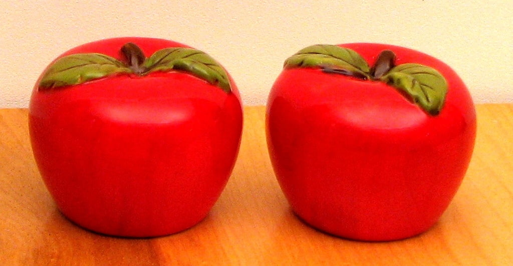 Apple Salt and Pepper Set - Red - Charm Your Kitchen - Walmart.com