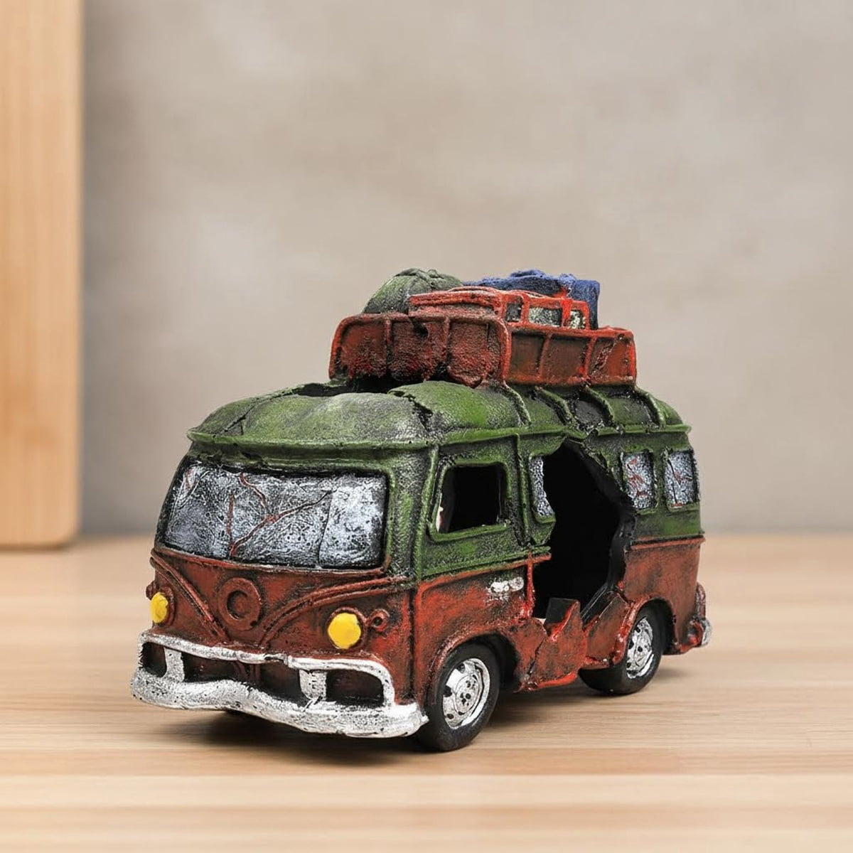 Aquarium Decorations Resin Bus Wreck Fish Tank Decoration Aquatic Pets ...