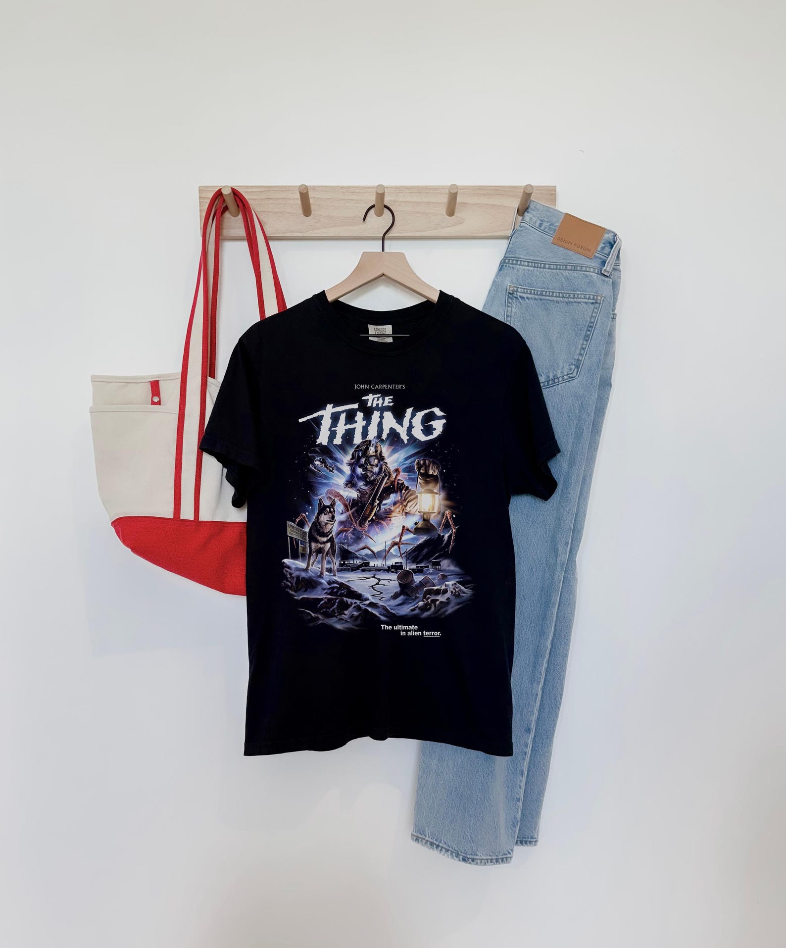 Arctic Horror Survival Scene Graphic Tee, Creature Attack Night Art ...