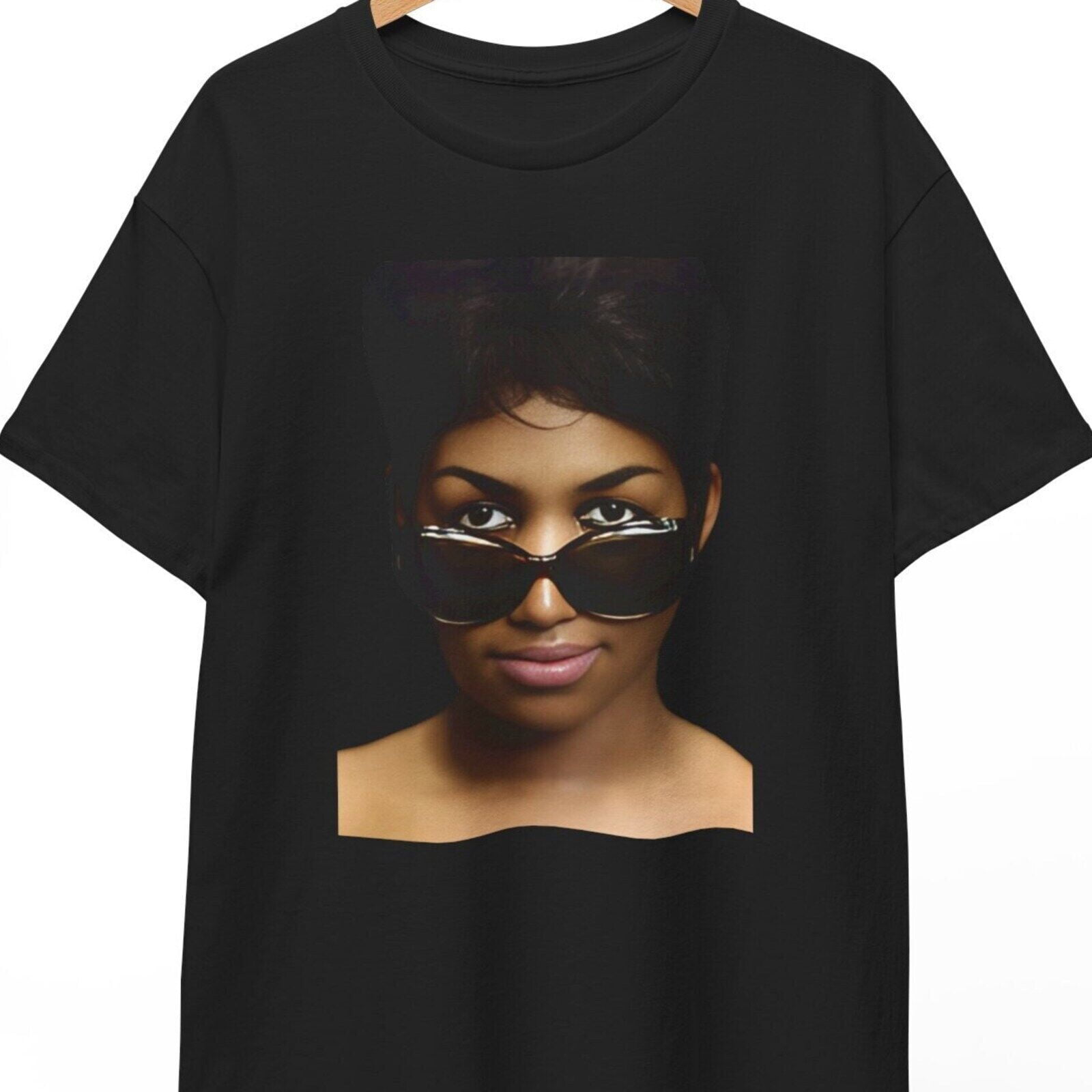 Aretha Franklin Shirt, Queen of Soul 60s RB, Young Aretha Respect ...