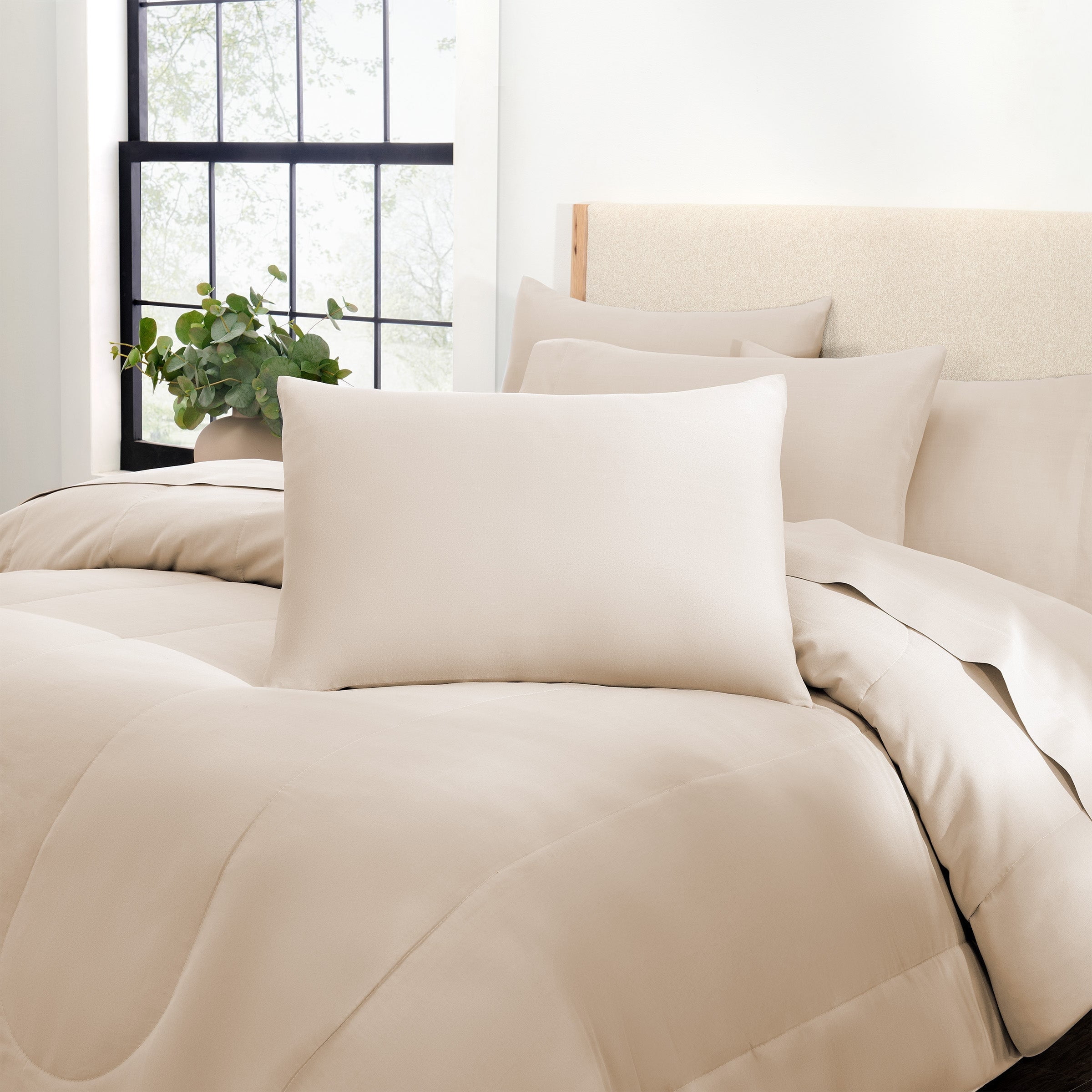 Arkwright Family Essentials Bed in Bag 7 Piece Set - Full/Queen - Beige ...