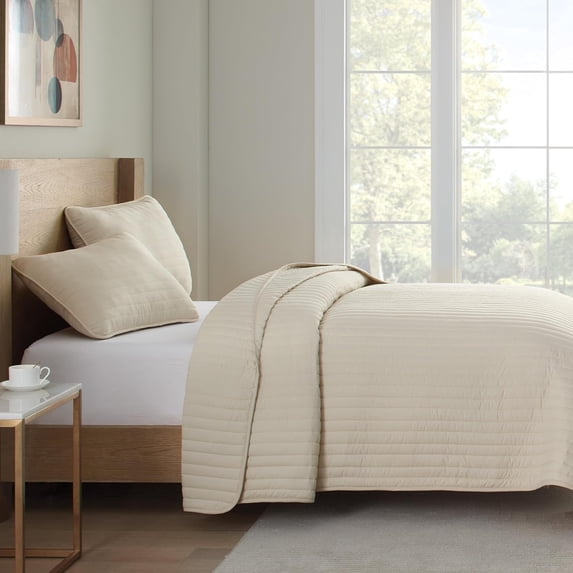 Arkwright Twin/TwinXL Quilt Set - Soft Brushed Lightweight Microfiber ...