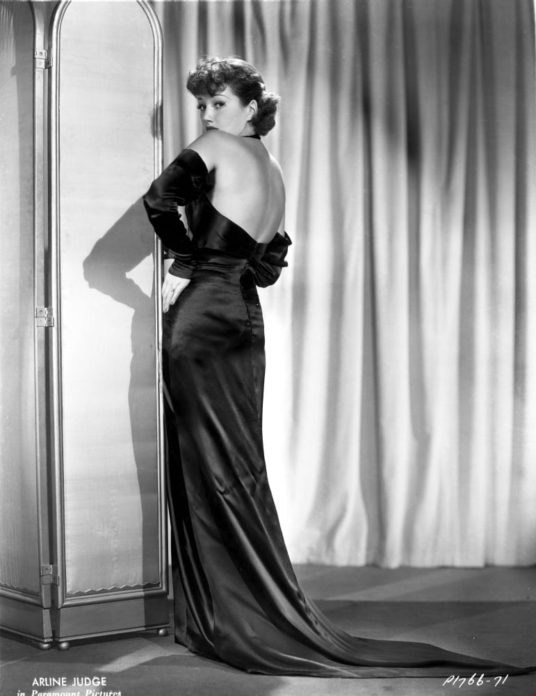 Arlene Judge on Backless Gown Photo Print (8 x 10) - Walmart.com