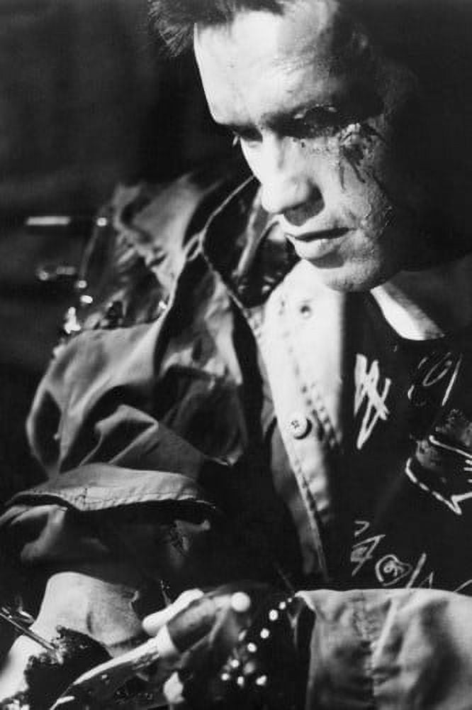 Arnold Schwarzenegger in The Terminator repairing damaged arm 24x36 ...