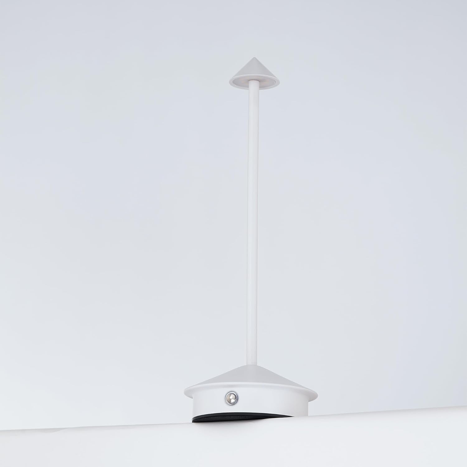 Arrrow LED Cordless USB-C Re-Chargeable Desk Lamp, 5200mAh Operated ...