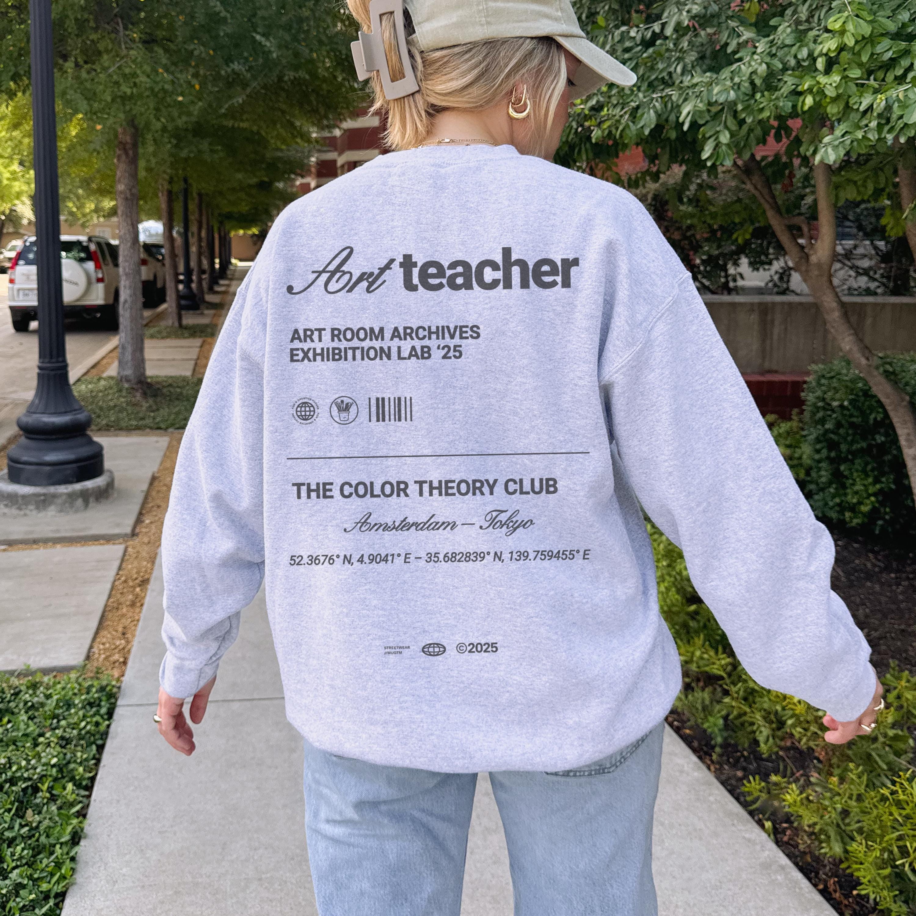 Art Teacher T-Shirt Trendy Crewneck, Minimalist Back Print, Artist ...