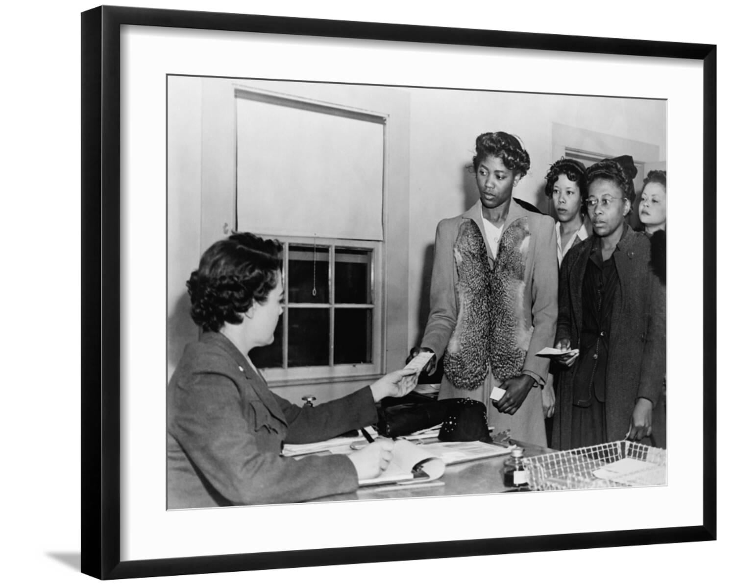 Art.com African American Women Registering for Basic Training, Women's ... Art.com African American Women Registering for Basic Training, Women's ...