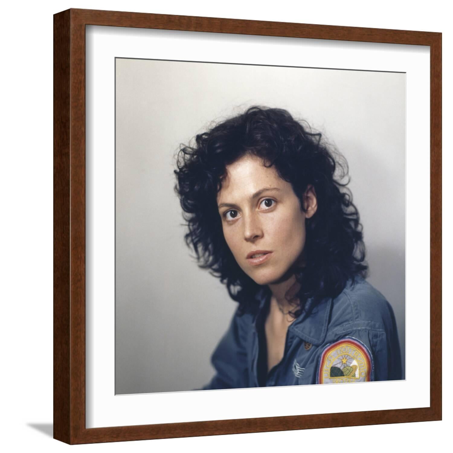 Alien 1979 Directed By Ridley Scott With Sigourney Weaver Photo Photo Brown Frame
