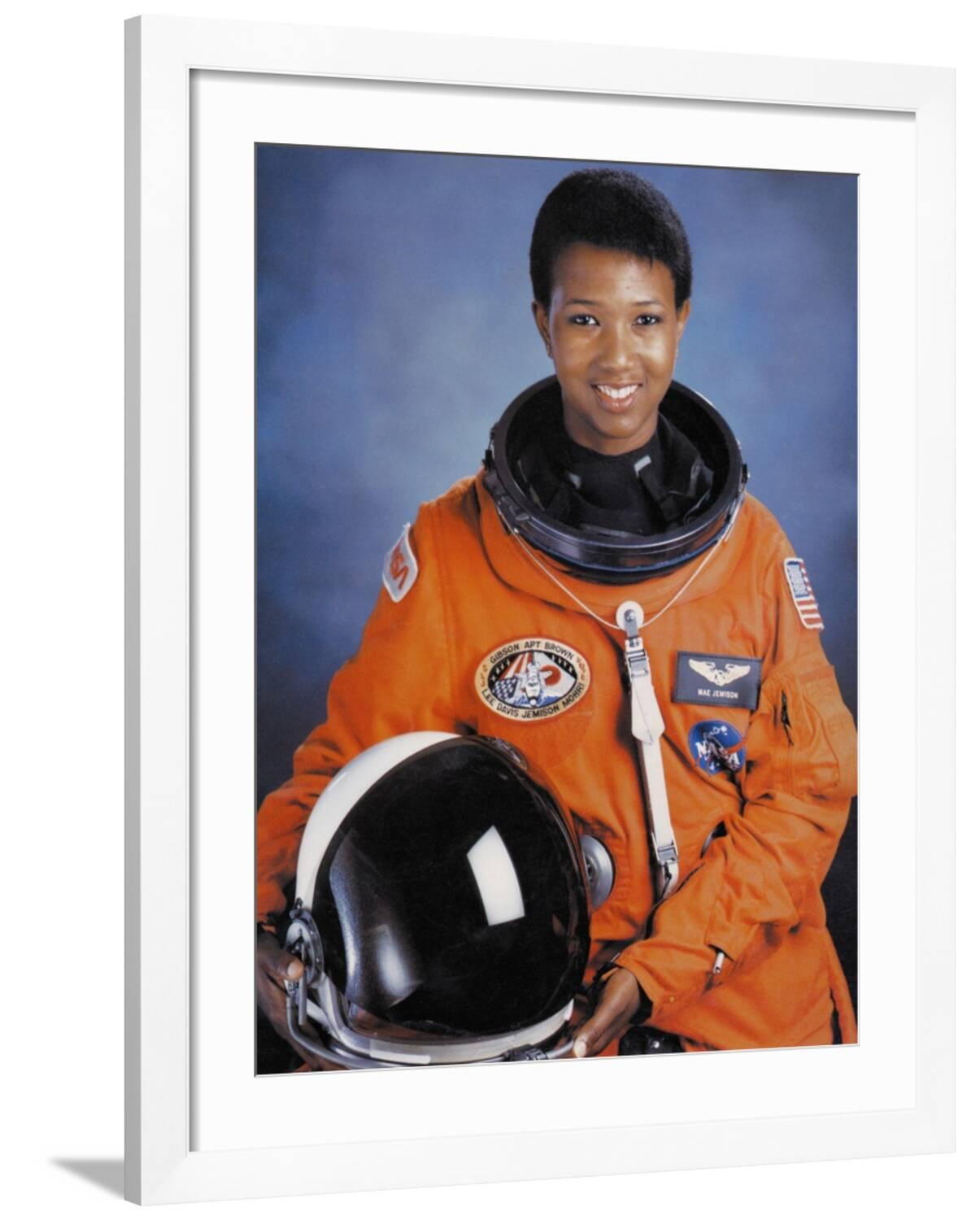 Art.com Dr Mae Jemison Was the First African-American Woman in Space ...
