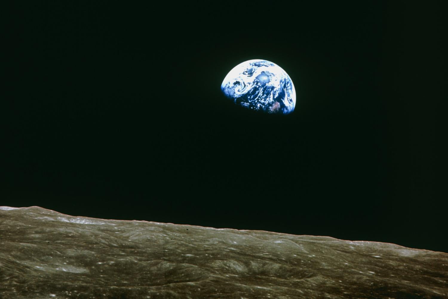 Art.com Earthrise Over Moon, Apollo 8 Photographic Print, 18" x 12 ...
