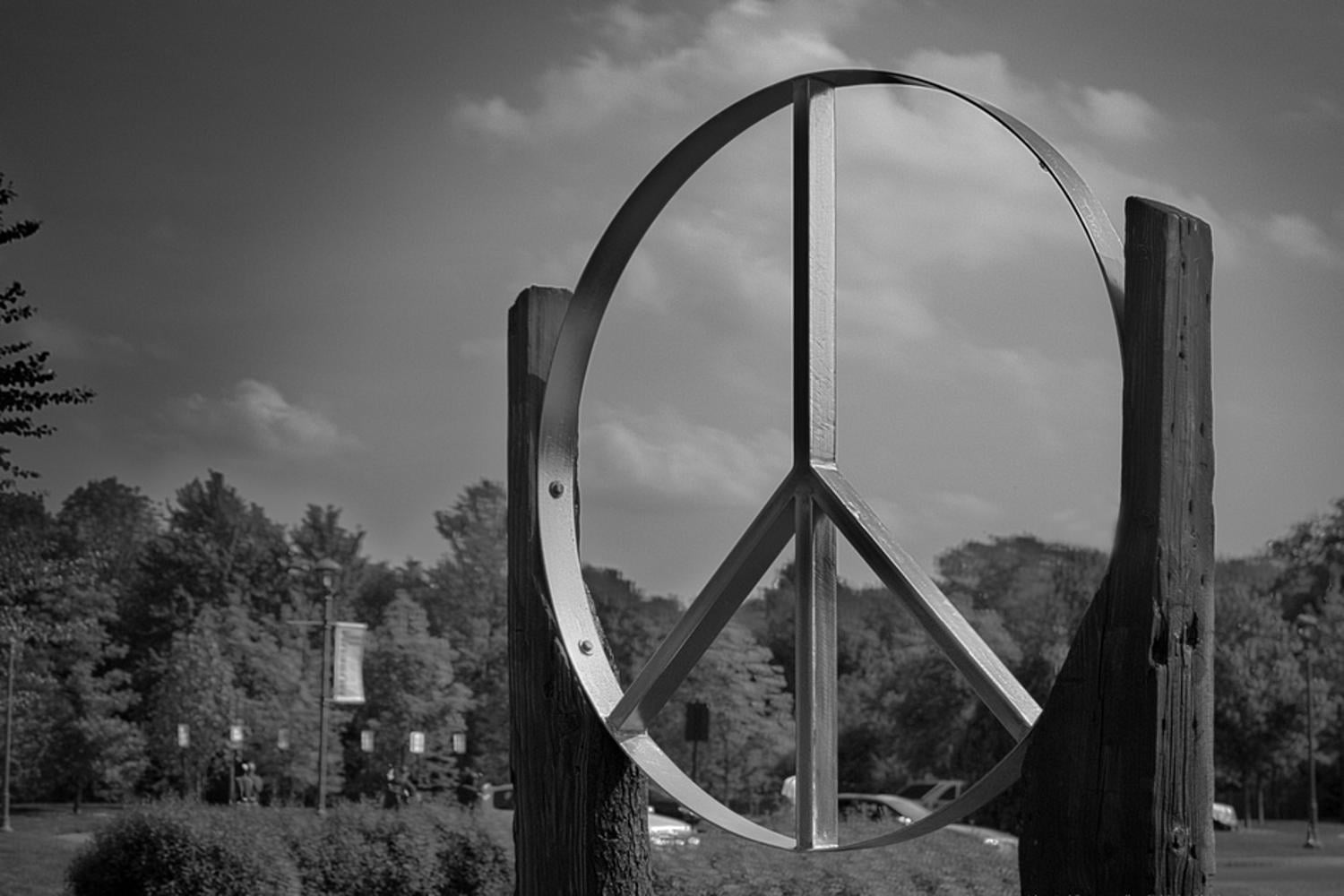 Art.com Peace Sign Woodstock Hall of Fame Photo, 18" x 12" - Walmart.com