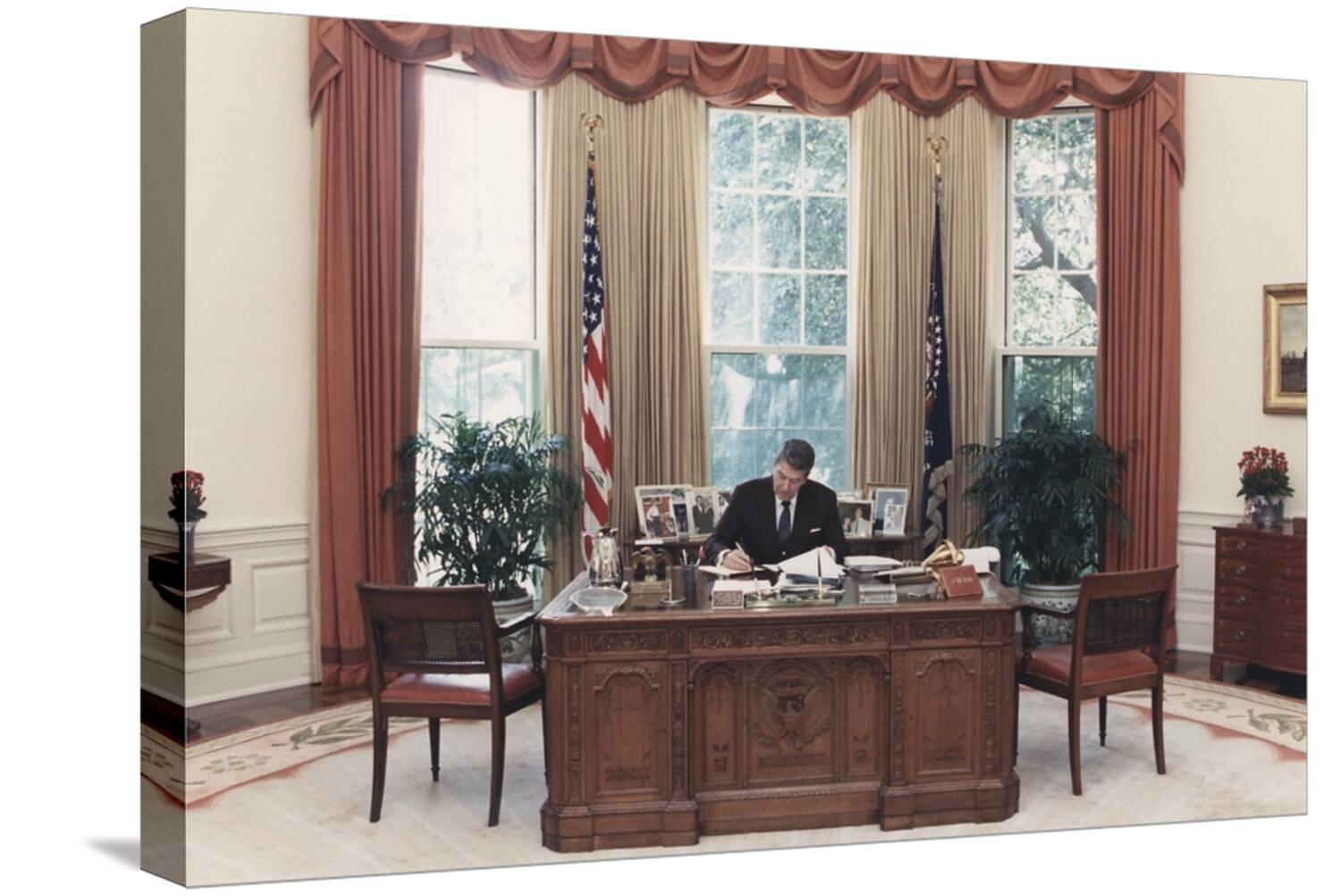Art.com President Reagan Working at His Desk in the Oval Office. July ...