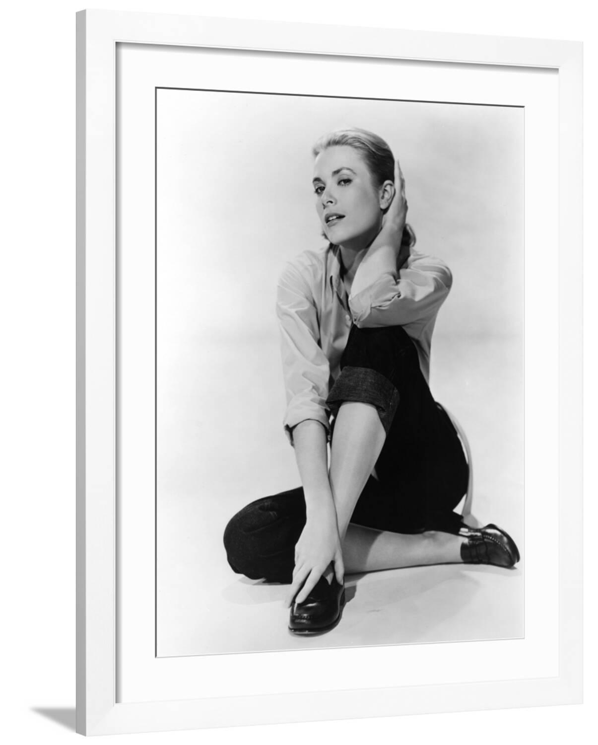 Art.com REAR WINDOW by Alfred Hitchock with Grace Kelly, 1954 (b/w ...