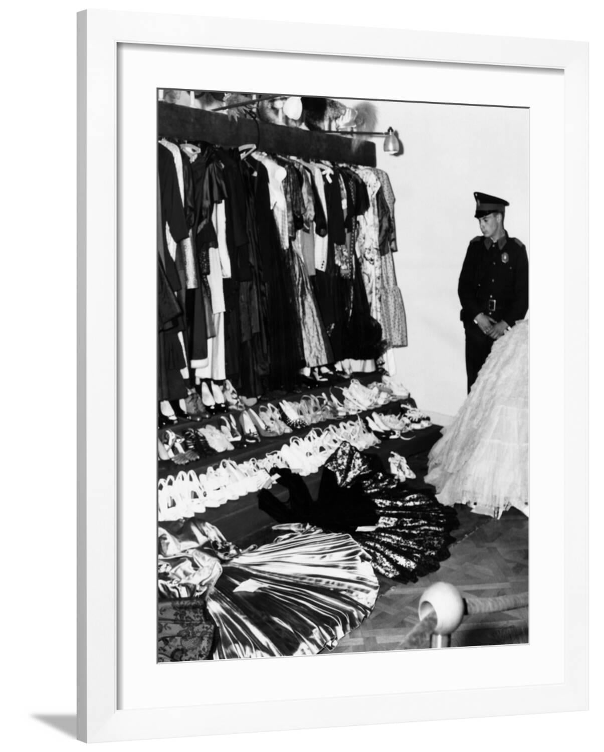 Art.com Soldier Guards the Late Eva Peron's Luxury after the Overthrow ...