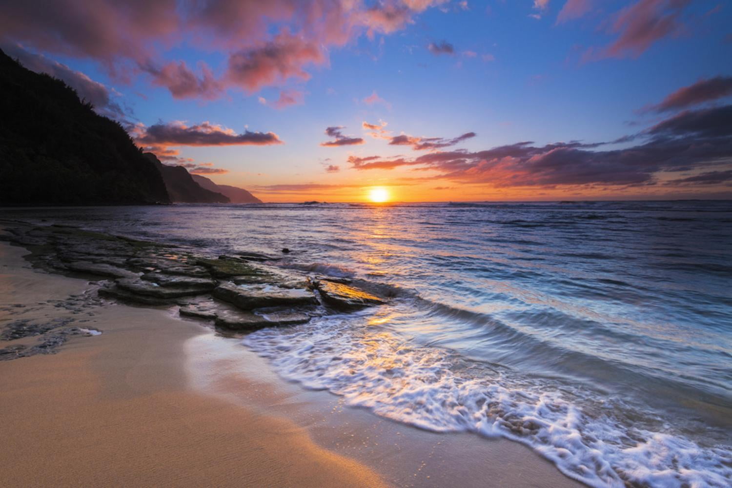 Art.com Sunset over the Na Pali Coast from Ke'e Beach, Haena State Park ...