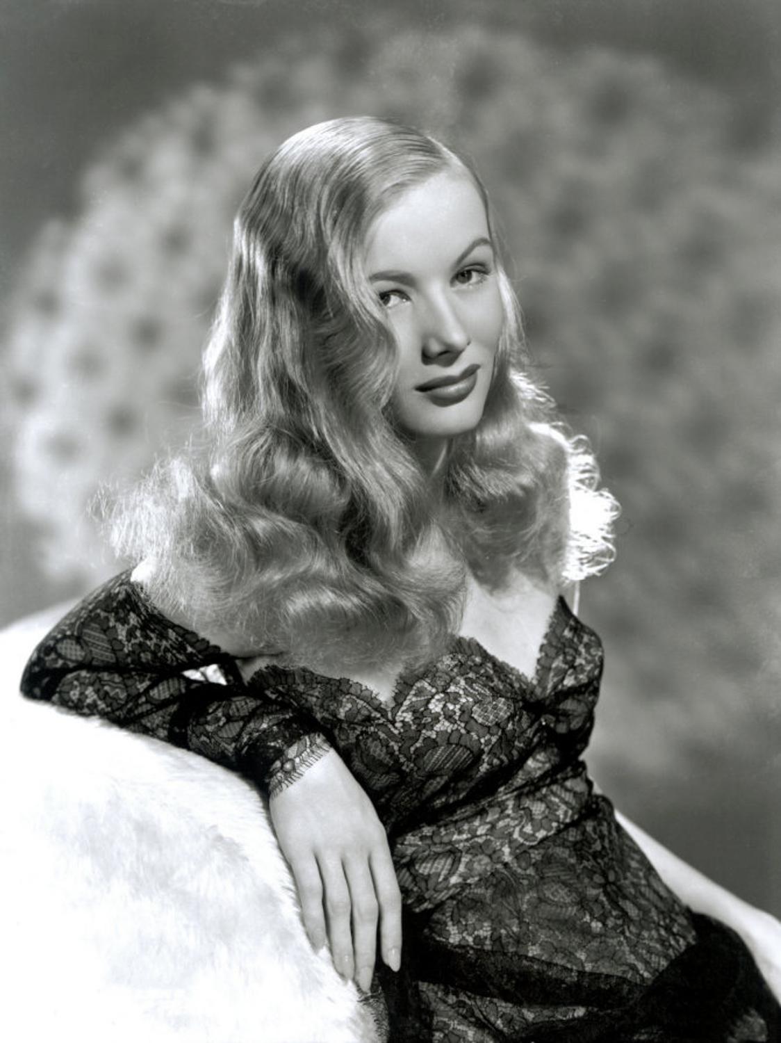 Art.com Veronica Lake, Early 1940s Photo, 12" x 16" - Walmart.com