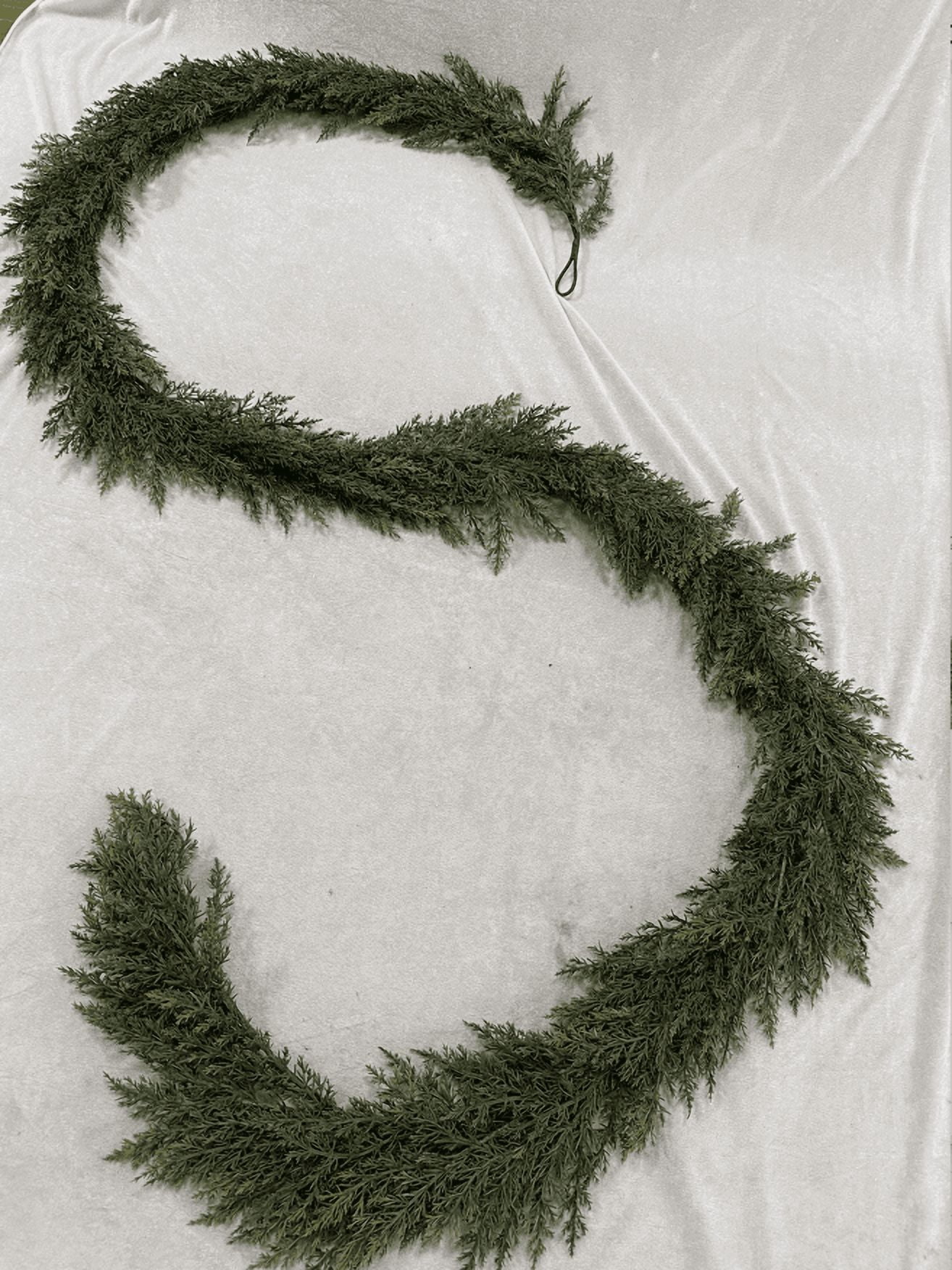 Artificial 5-Tine Cypress Leaf Garland, 150Cm Customizable Length Pe ...