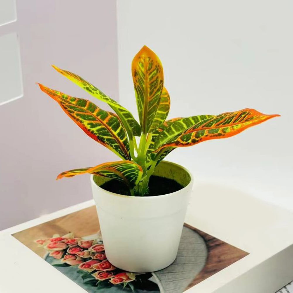 Artificial Green Plant Potted Decoration with Realistic Leaves for Home ...
