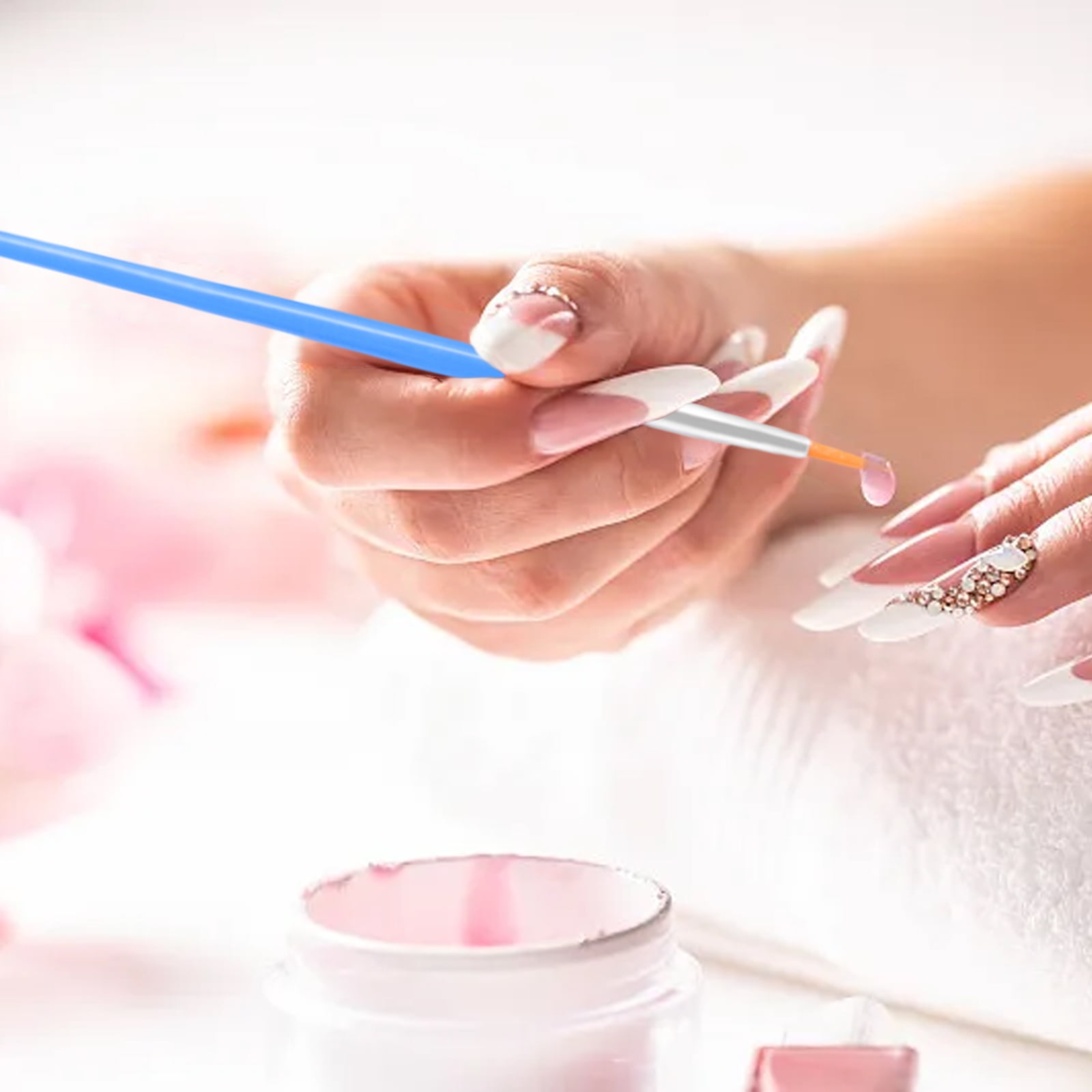 Artistic Precision: Nail Art Clean Up Brushes, Gradient Pink&Blue ...