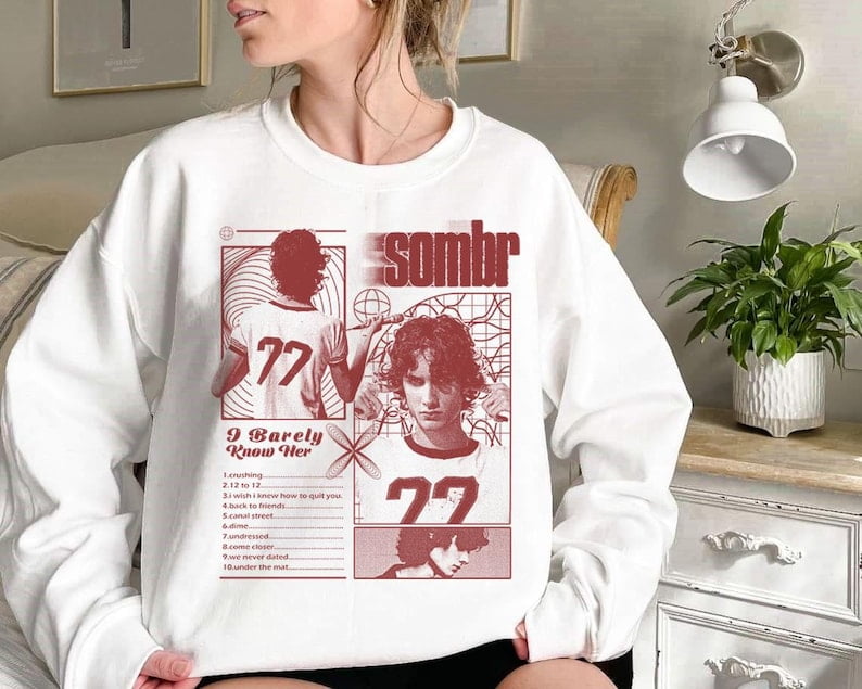 Artistic Retro Poster-Style Sweatshirt with Number 77 Graphic - Sizes S ...