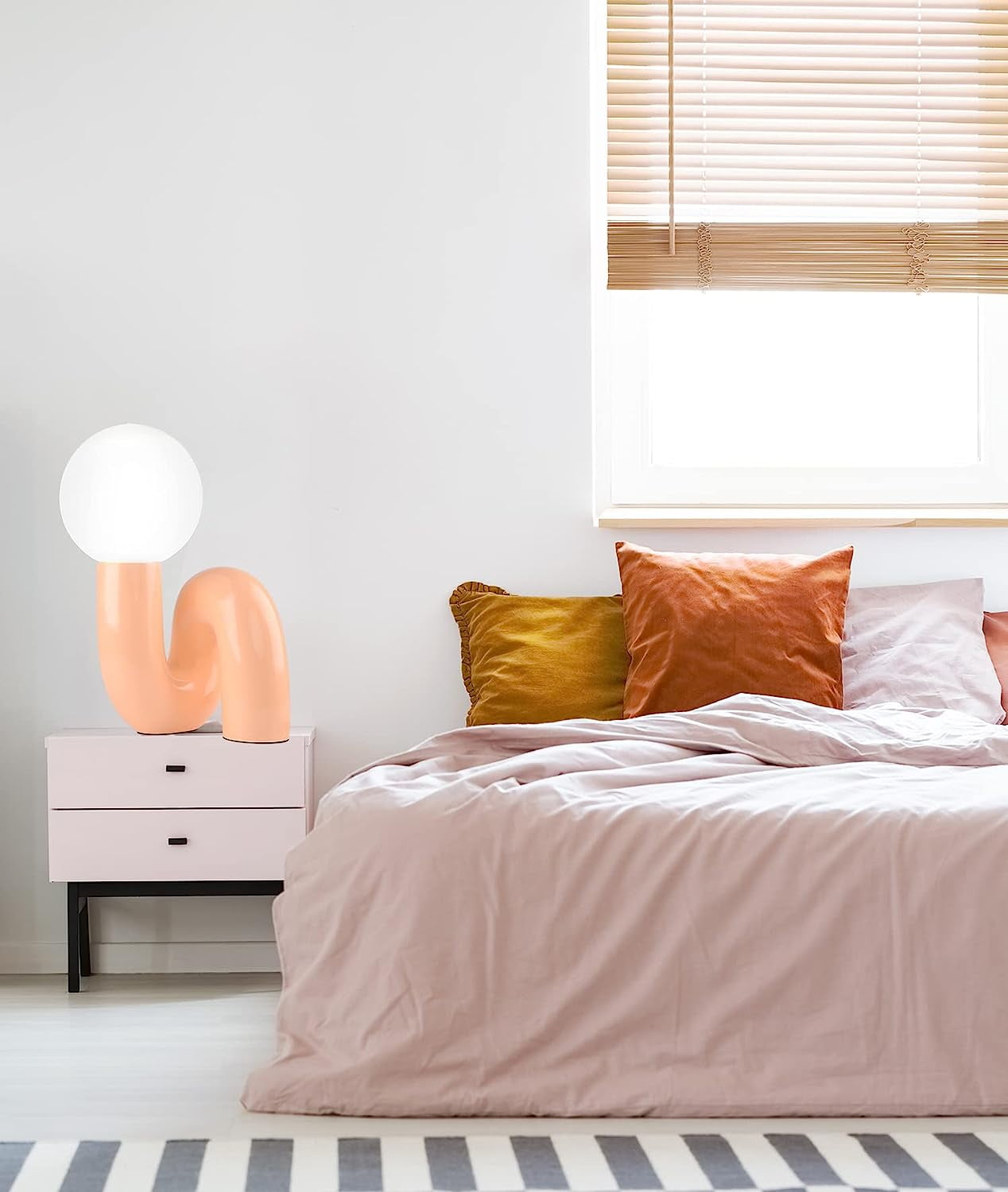 arturesthome Nordic Table Lamp, Creative Desk Lamp, Bedside Nightstand ...