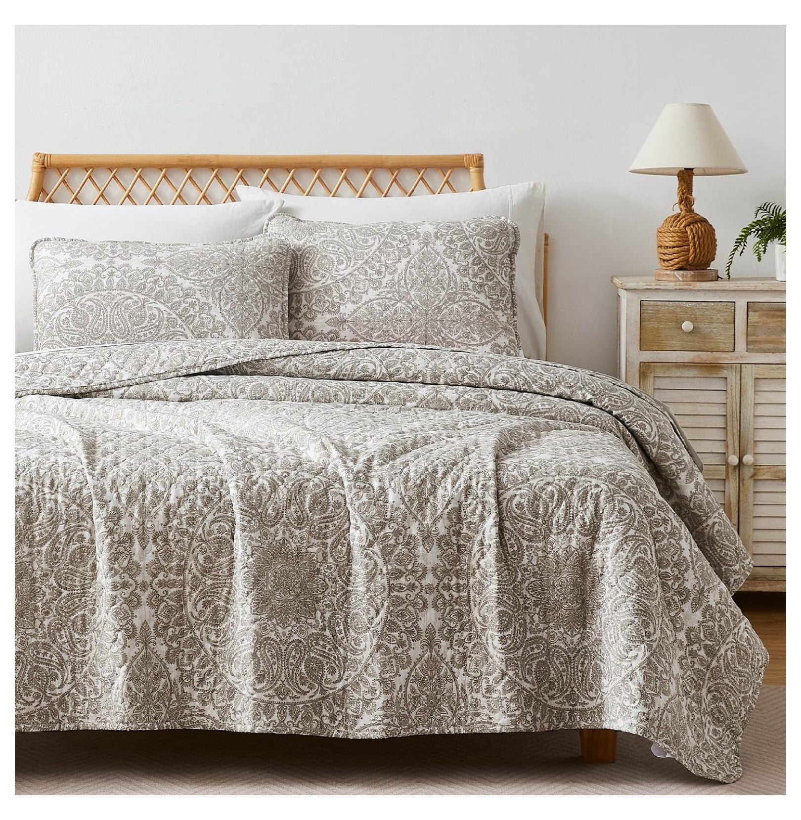 Ashanti Collection Oversized Queen Quilt Bedding Set, Prewash Fabric ...