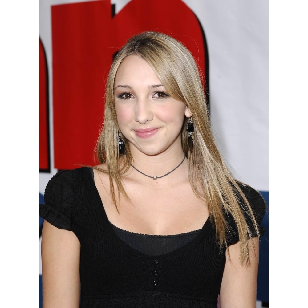 Ashley Edner At Arrivals For Los Angeles Premiere Of Evan Almighty ...