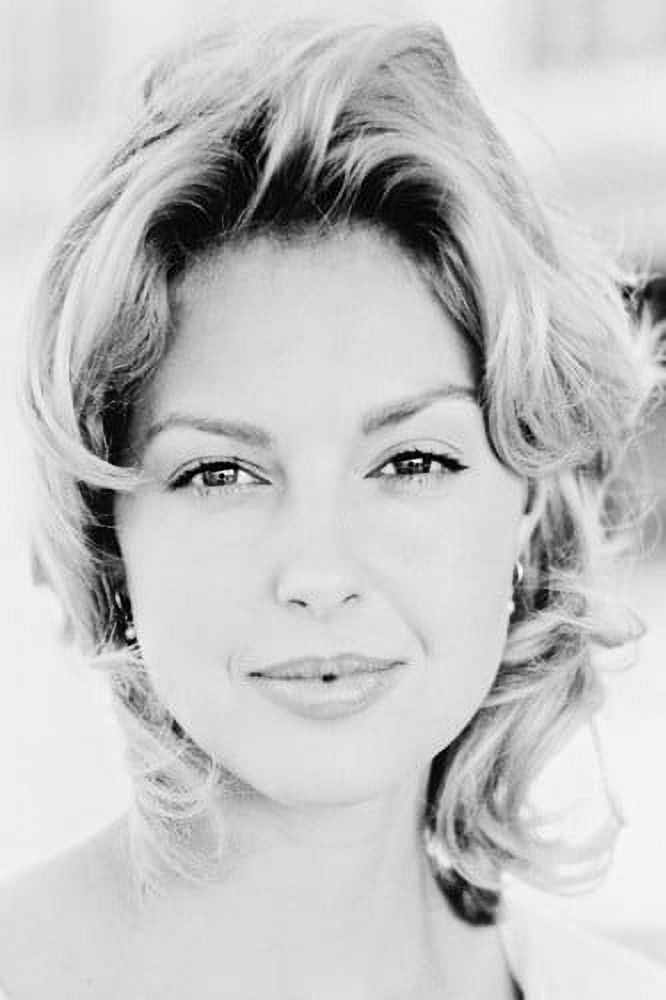 Ashley Judd 24x36 Poster Lovely Smiling Portrait - Walmart.com