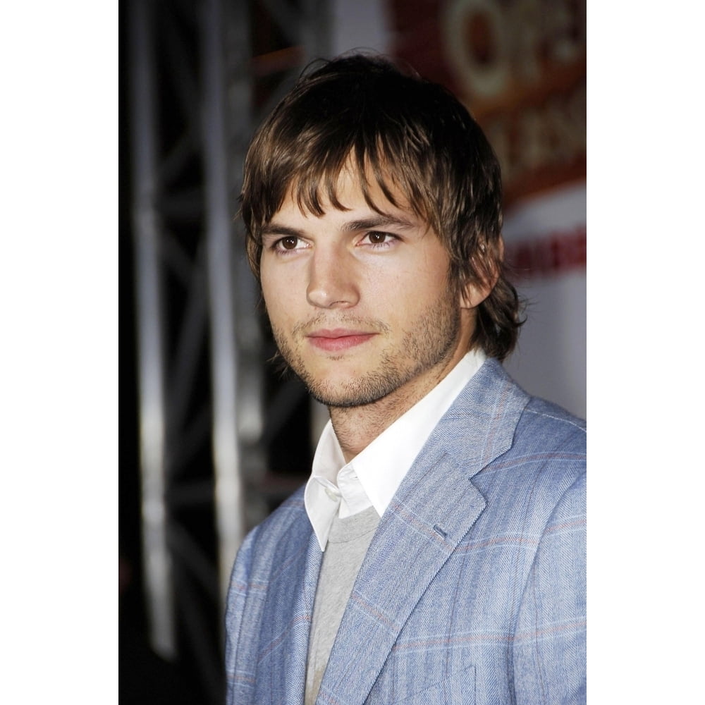 Ashton Kutcher At Arrivals For Open Season Premiere Photo Print ...