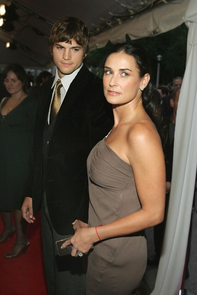 Ashton Kutcher, Demi Moore At Arrivals For Bobby Premiere - Toronto ...