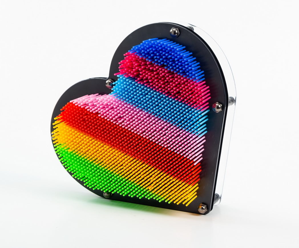 Asian Home Classic 3D Pin Art Board Toy Sculpture Fun, Rainbow Heart (8 ...