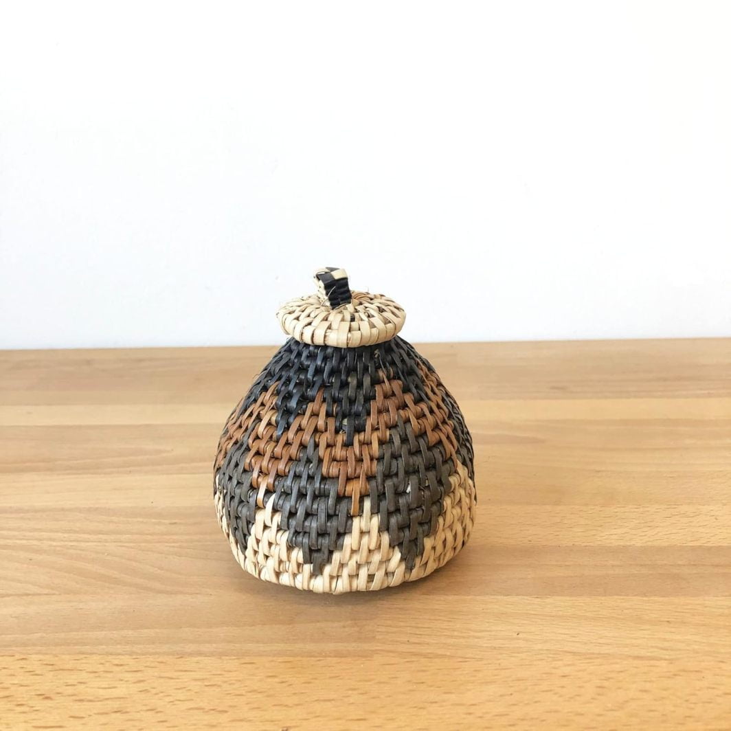 Assorted 4-5" African Zulu Mini Lidded Basket // Lidded Palm Basket ...