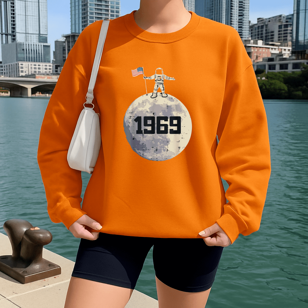 Astronaut Moon US Flag 1969 Apollo 11 Space Gift Sweatshirt, for Men ...