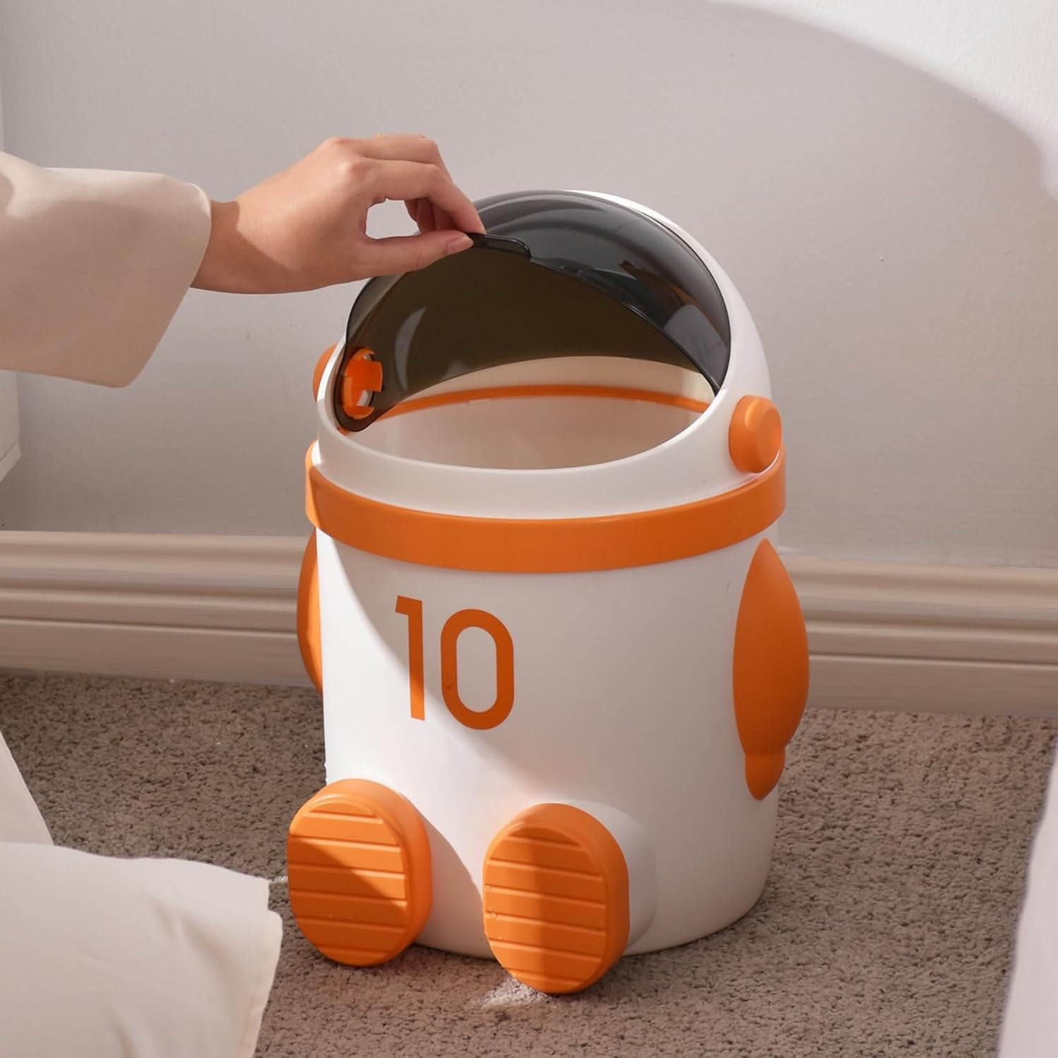 Astronaut Trash Can, 12 Liter /3.2 Gallon Bathroom Trash Can with Lid ...