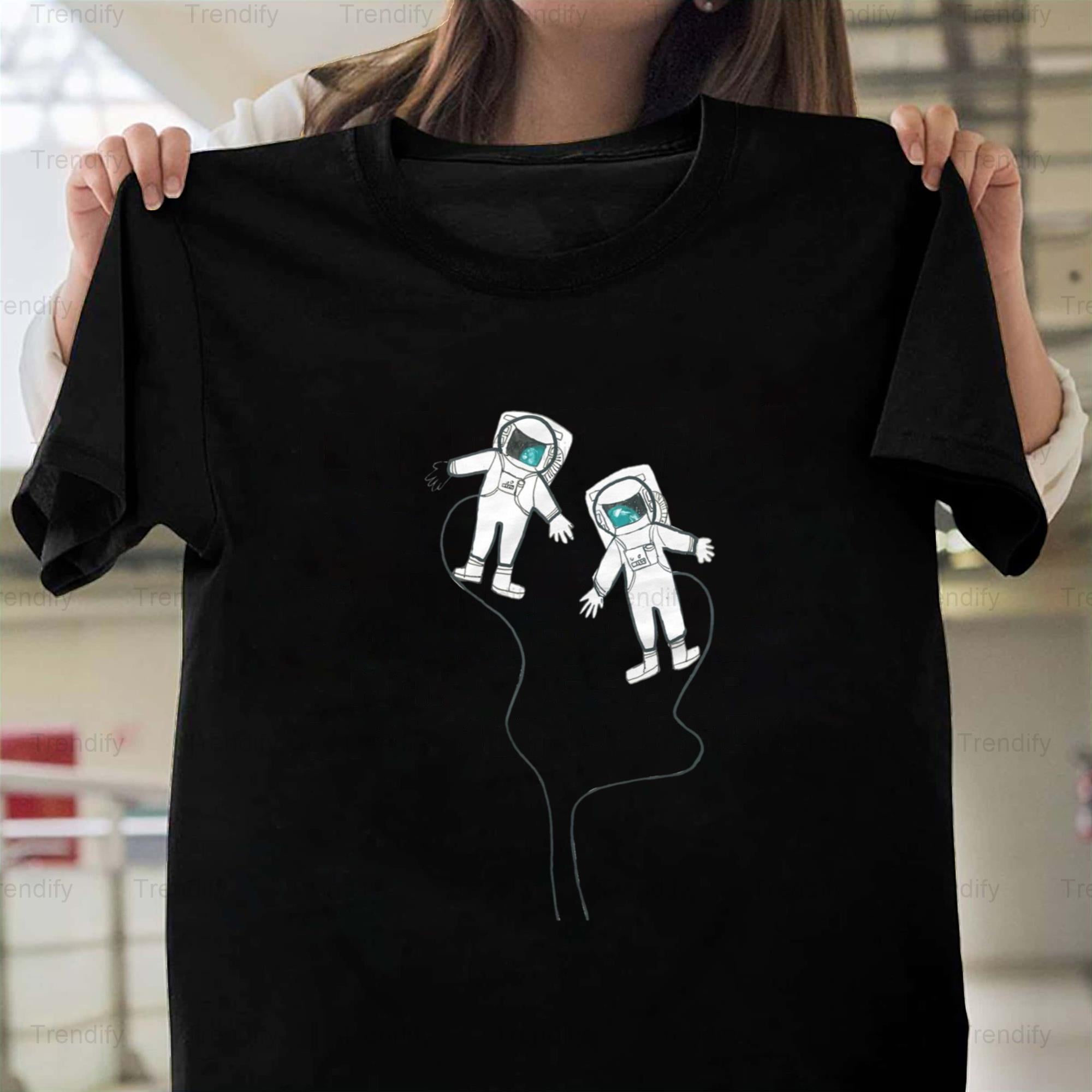Astronauts In Outer Space Funny Sci-Fi Spaceman Graphic Gift H10906 ...