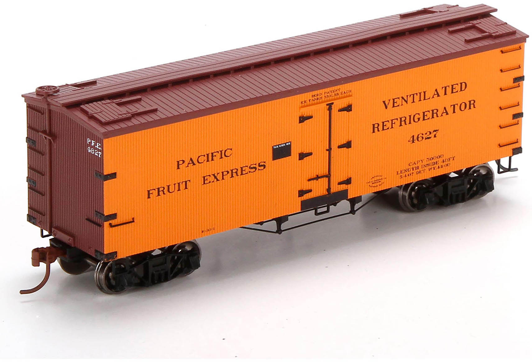Athearn/Roundhouse HO Scale 36ft. Old Time Wood Reefer Pacific Fruit ...