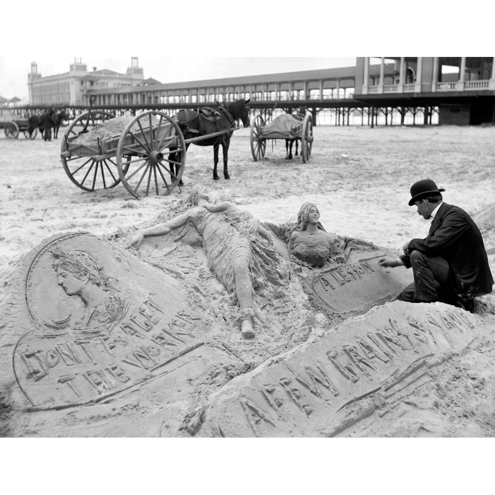 Atlantic City The Sandman. Na Man Making Sculptures And Messages In The ...