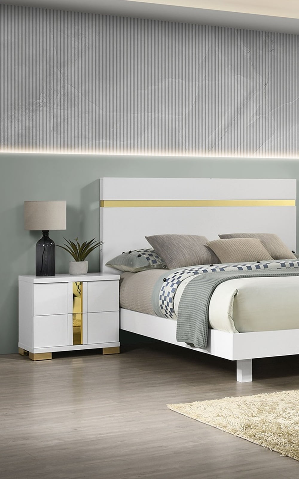 Attractive Beautiful Nightstand Bedroom Furniture White And Gold Finish ...